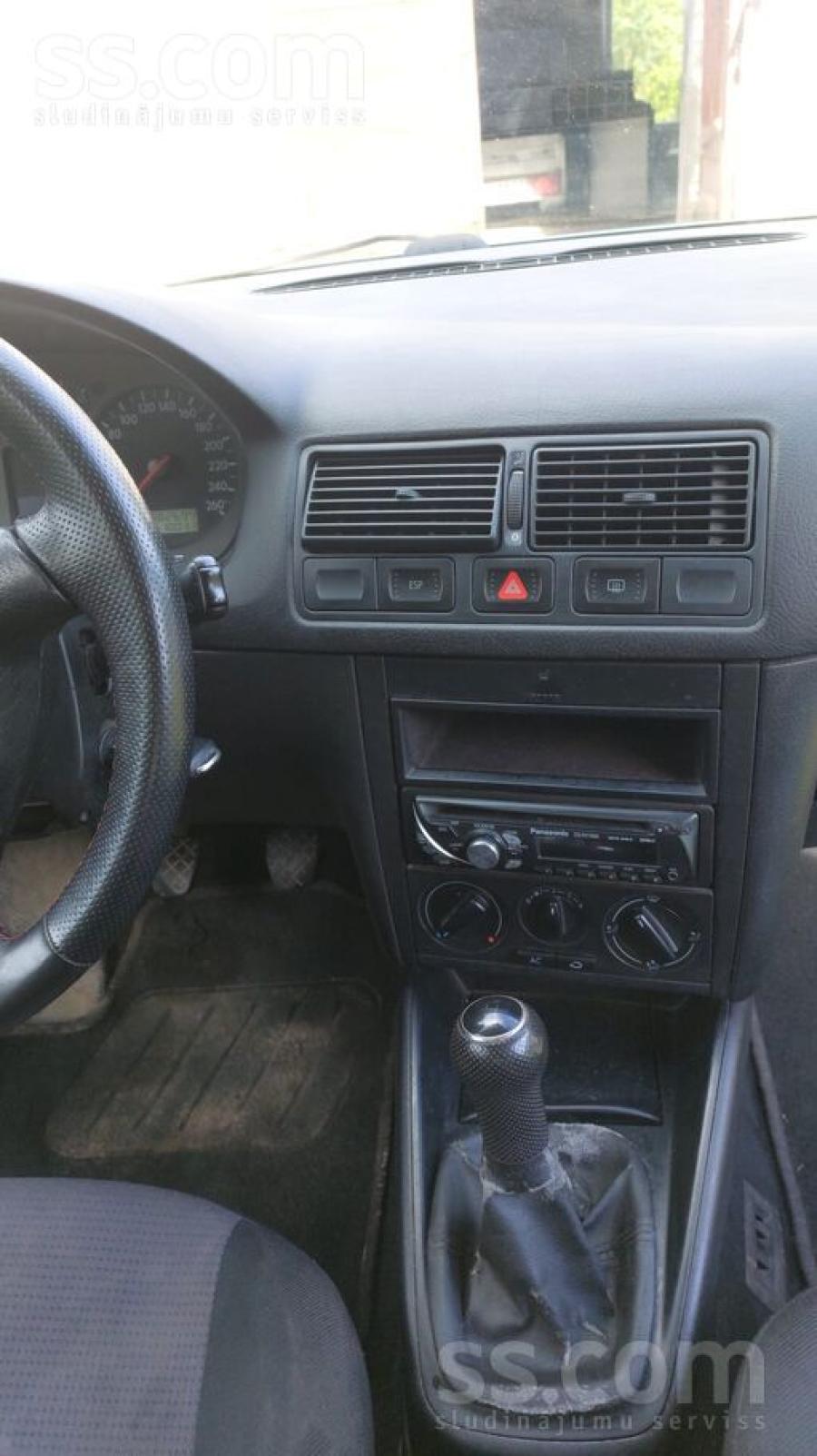 Zils Volkswagen Golf 2001 Gulbene, ar dzinēja tilpumu 1.90 L un nobraukumu 383 tūkst. km par 1350 €, foto 12 vietnē AUTOMOTO.COM.LV