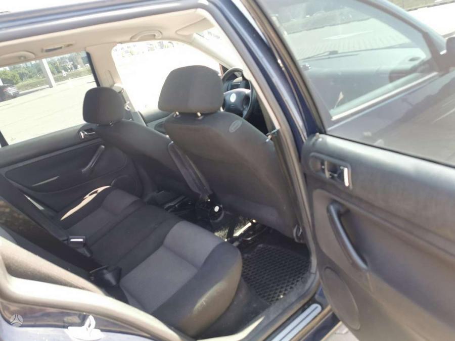 Blue Volkswagen Golf 2001 in Vilnius, with an engine capacity of 1.98 L and mileage of 229 thousand km for 650 €, photo 21 on AUTOMOTO.COM.LV