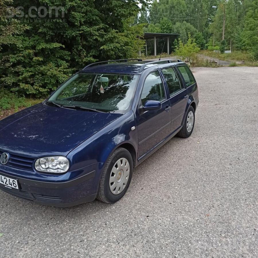 Zils Volkswagen Golf 2001 Krāslava, ar dzinēja tilpumu 1.90 L un nobraukumu 340 tūkst. km par 3100 €, foto 3 vietnē AUTOMOTO.COM.LV