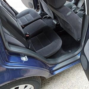 Zils Volkswagen Golf 2001 Krāslava, ar dzinēja tilpumu 1.90 L un nobraukumu 340 tūkst. km par 3100 €, foto 9 vietnē AUTOMOTO.COM.LV