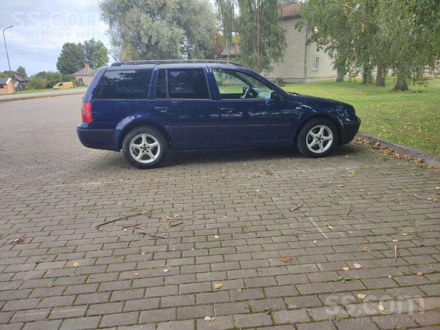 Blue Volkswagen Golf 2001 in Tukums, with an engine capacity of 1.90 L and mileage of 287 thousand km for 1550 €, photo 6 on AUTOMOTO.COM.LV