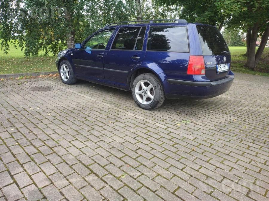 Blue Volkswagen Golf 2001 in Tukums, with an engine capacity of 1.90 L and mileage of 287 thousand km for 1550 €, photo 8 on AUTOMOTO.COM.LV