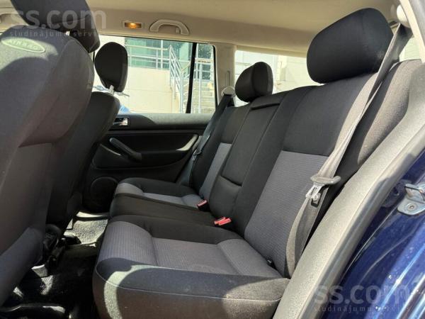 Blue Volkswagen Golf 2002 in Riga, with an engine capacity of 1.90 L and mileage of 0 thousand km for 2500 €, photo 5 on AUTOMOTO.COM.LV