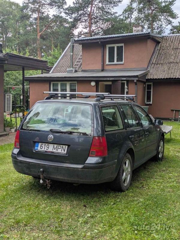 Zils Volkswagen Golf 2002 Tallina, ar dzinēja tilpumu 1.90 L un nobraukumu 221 tūkst. km par 2690 €, foto 2 vietnē AUTOMOTO.COM.LV