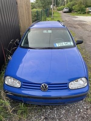 Blue Volkswagen Golf 2002 in Narva, with an engine capacity of 0.00 L and mileage of 270 thousand km for 599 €, photo 6 on AUTOMOTO.COM.LV