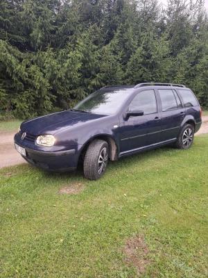 Blue Volkswagen Golf 2002 in Elektrenai, with an engine capacity of 1.40 L and mileage of 334 thousand km for 1200 €, photo 6 on AUTOMOTO.COM.LV