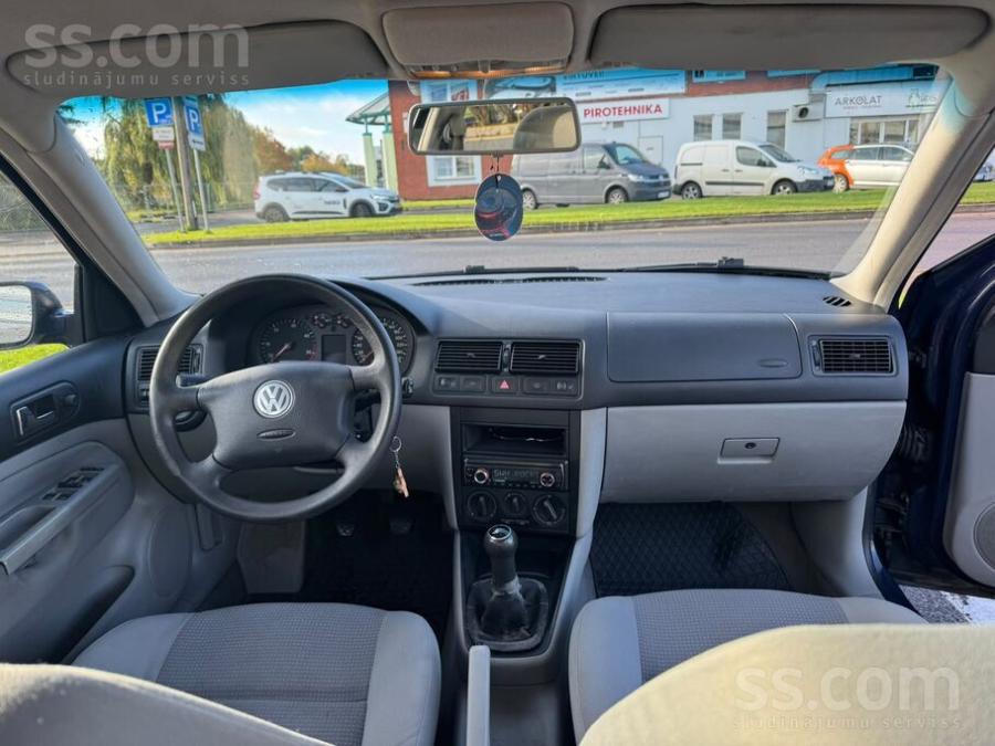Zils Volkswagen Golf 2002 Rīga, ar dzinēja tilpumu 1.90 L un nobraukumu 285 tūkst. km par 1200 €, foto 5 vietnē AUTOMOTO.COM.LV