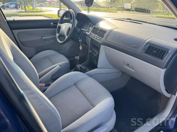 Zils Volkswagen Golf 2002 Rīga, ar dzinēja tilpumu 1.90 L un nobraukumu 285 tūkst. km par 1200 €, foto 6 vietnē AUTOMOTO.COM.LV