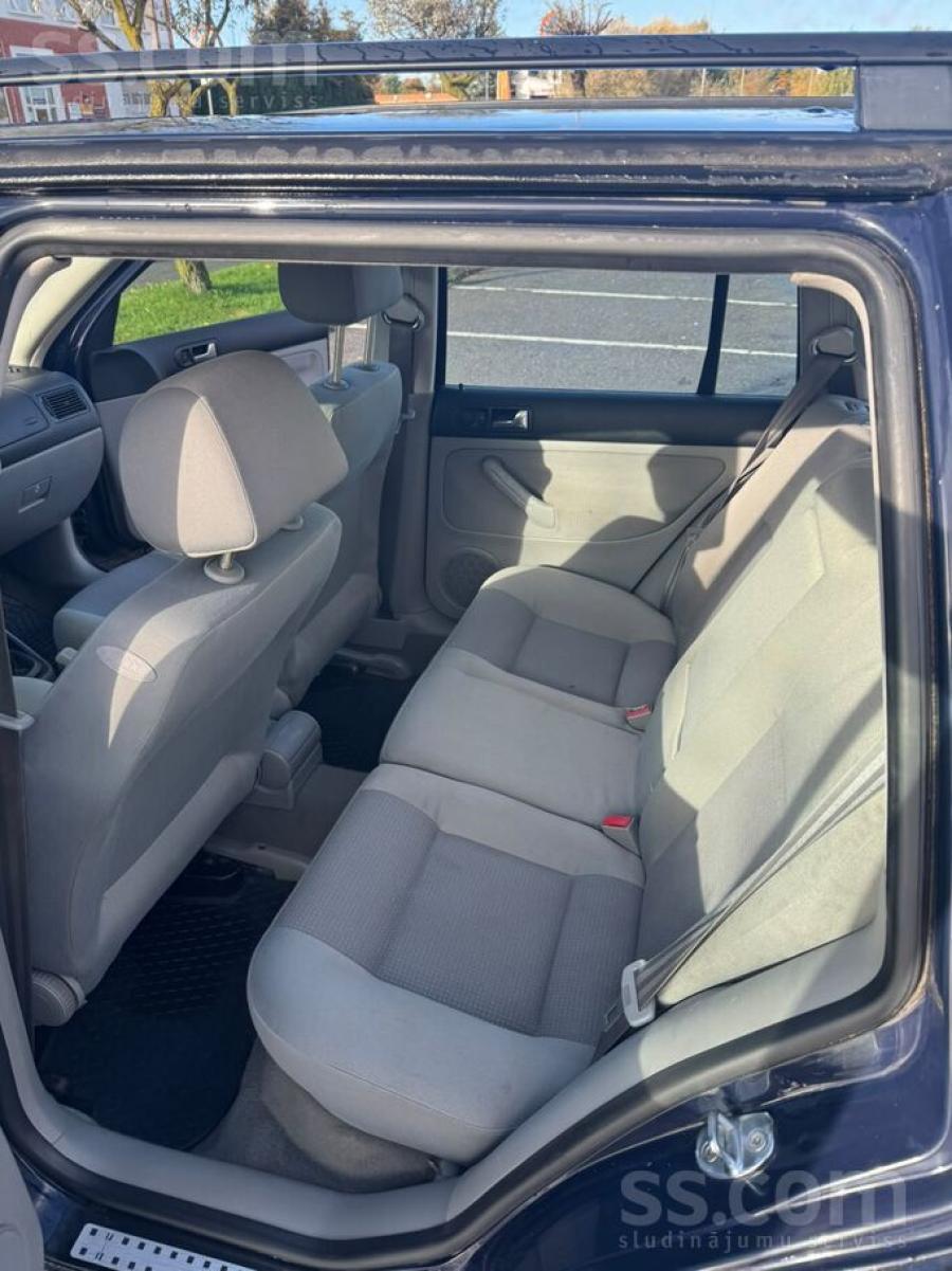 Zils Volkswagen Golf 2002 Rīga, ar dzinēja tilpumu 1.90 L un nobraukumu 285 tūkst. km par 1200 €, foto 7 vietnē AUTOMOTO.COM.LV
