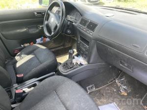 Zils Volkswagen Golf 2003 Rēzekne, ar dzinēja tilpumu 1.90 L un nobraukumu 448 tūkst. km par 500 €, foto 4 vietnē AUTOMOTO.COM.LV