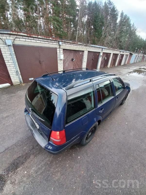 Blue Volkswagen Golf 2003 in Riga, with an engine capacity of 1.90 L and mileage of 290 thousand km for 1190 €, photo 4 on AUTOMOTO.COM.LV