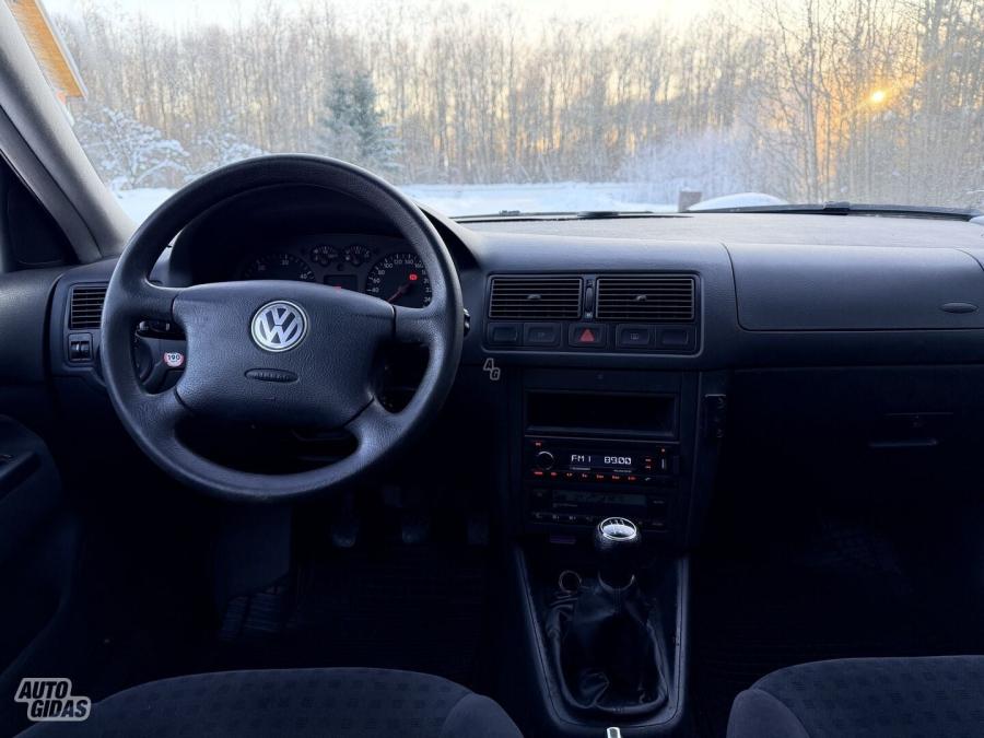 Blue Volkswagen Golf 2003 in Utena, with an engine capacity of 1.90 L and mileage of 319 thousand km for 2250 €, photo 22 on AUTOMOTO.COM.LV