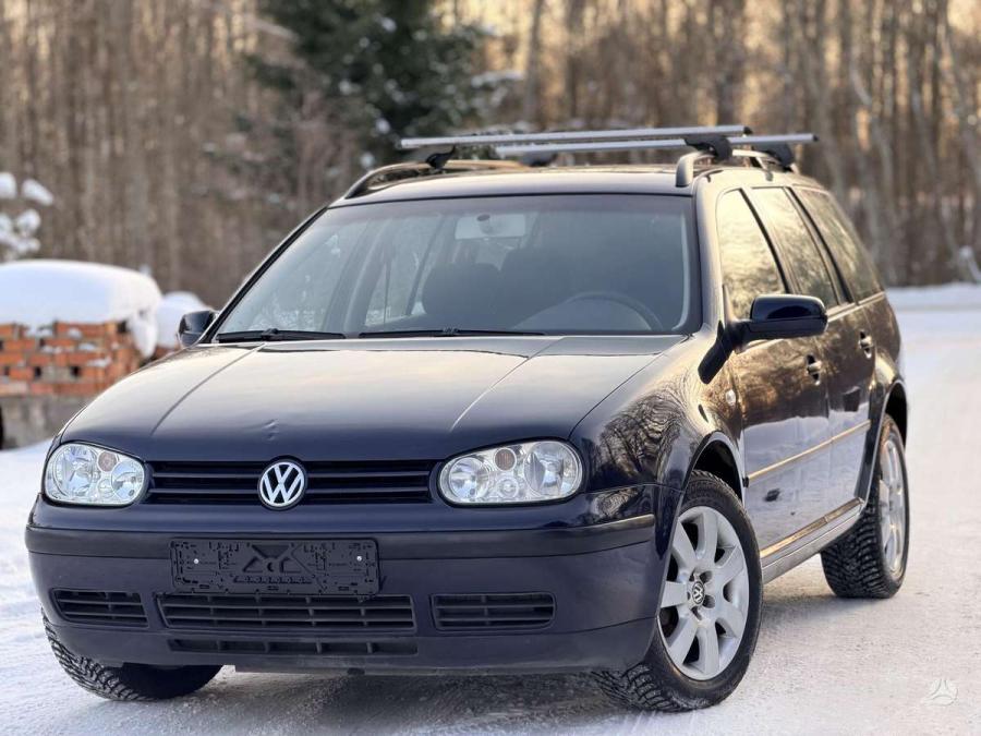Blue Volkswagen Golf 2003 in Utena, with an engine capacity of 1.90 L and mileage of 319 thousand km for 2250 €, photo 3 on AUTOMOTO.COM.LV