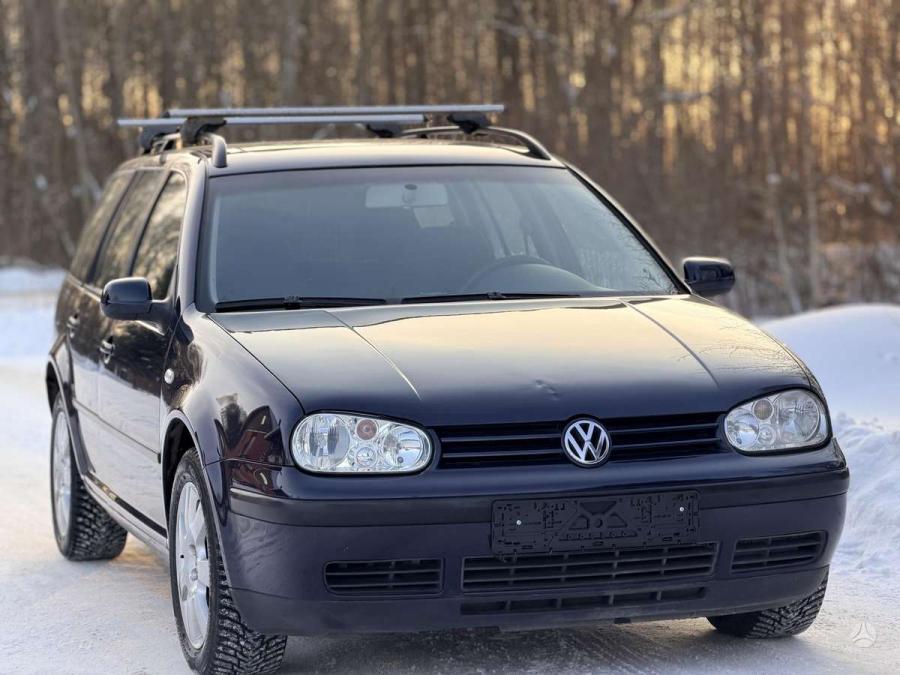 Blue Volkswagen Golf 2003 in Utena, with an engine capacity of 1.90 L and mileage of 319 thousand km for 2250 €, photo 5 on AUTOMOTO.COM.LV