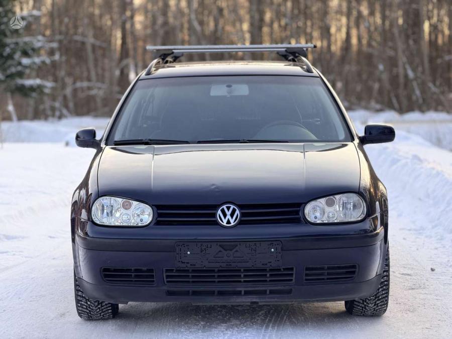 Blue Volkswagen Golf 2003 in Utena, with an engine capacity of 1.90 L and mileage of 319 thousand km for 2250 €, photo 6 on AUTOMOTO.COM.LV