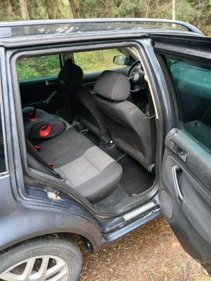 Zils Volkswagen Golf 2003 Rīga, ar dzinēja tilpumu 1.90 L un nobraukumu 366 tūkst. km par 1900 €, foto 9 vietnē AUTOMOTO.COM.LV