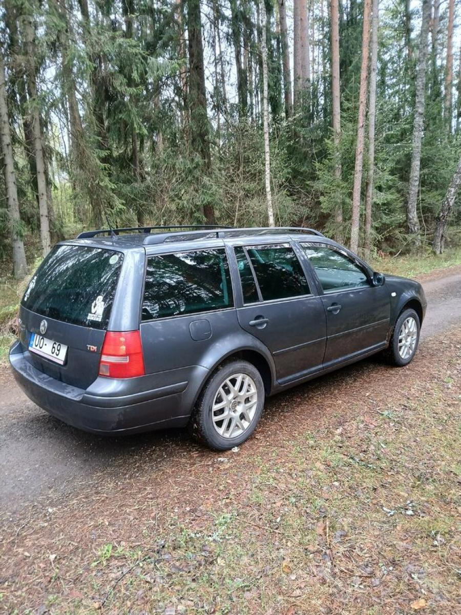 Blue Volkswagen Golf 2003 in Riga, with an engine capacity of 1.90 L and mileage of 368 thousand km for 1600 €, photo 7 on AUTOMOTO.COM.LV
