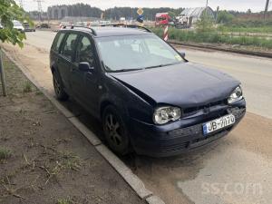 Zils Volkswagen Golf 2003 Rīga, ar dzinēja tilpumu 1.90 L un nobraukumu 367 tūkst. km par 1000 €, foto  vietnē AUTOMOTO.COM.LV