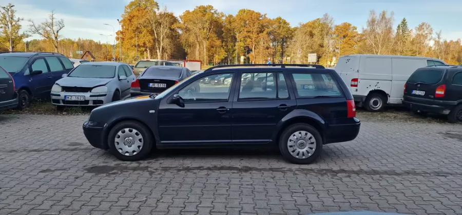 Blue Volkswagen Golf 2003 in Valmiera, with an engine capacity of 1.40 L and mileage of 284 thousand km for 1200 €, photo 6 on AUTOMOTO.COM.LV