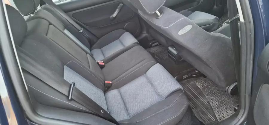 Blue Volkswagen Golf 2003 in Valmiera, with an engine capacity of 1.40 L and mileage of 284 thousand km for 1200 €, photo 11 on AUTOMOTO.COM.LV