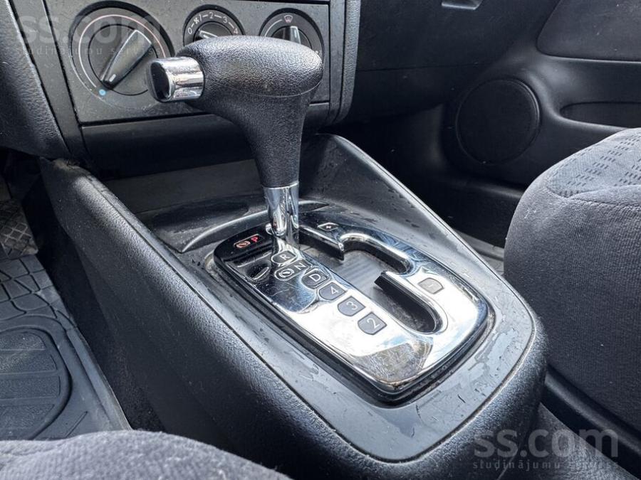 Blue Volkswagen Golf 2003 in Daugavpils, with an engine capacity of 1.90 L and mileage of 0 thousand km for 1990 €, photo 12 on AUTOMOTO.COM.LV