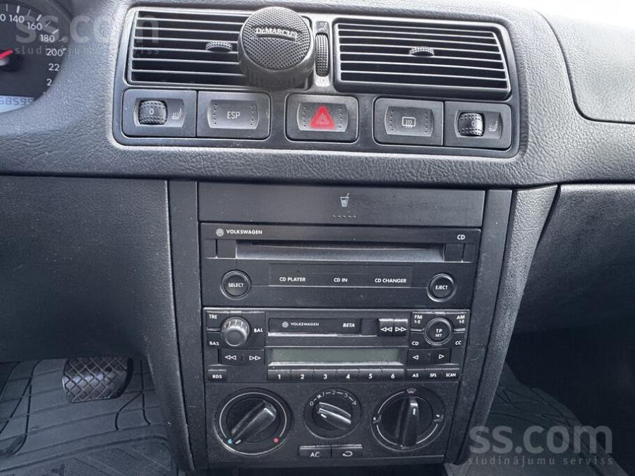 Zils Volkswagen Golf 2003 Daugavpils, ar dzinēja tilpumu 1.90 L un nobraukumu 0 tūkst. km par 1490 €, foto 13 vietnē AUTOMOTO.COM.LV