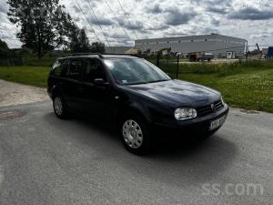 Zils Volkswagen Golf 2004 Jelgava, ar dzinēja tilpumu 1.90 L un nobraukumu 288 tūkst. km par 1200 €, foto 3 vietnē AUTOMOTO.COM.LV