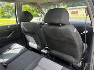 Zils Volkswagen Golf 2004 Jelgava, ar dzinēja tilpumu 1.90 L un nobraukumu 288 tūkst. km par 1200 €, foto 9 vietnē AUTOMOTO.COM.LV