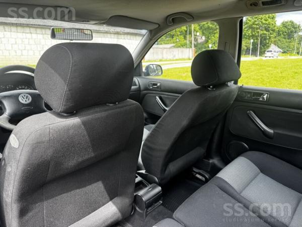 Blue Volkswagen Golf 2004 in Jelgava, with an engine capacity of 1.90 L and mileage of 288 thousand km for 1200 €, photo 9 on AUTOMOTO.COM.LV