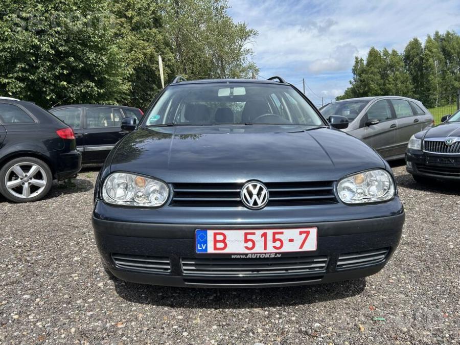 Zils Volkswagen Golf 2004 Limbaži, ar dzinēja tilpumu 1.40 L un nobraukumu 183 tūkst. km par 3050 €, foto 3 vietnē AUTOMOTO.COM.LV