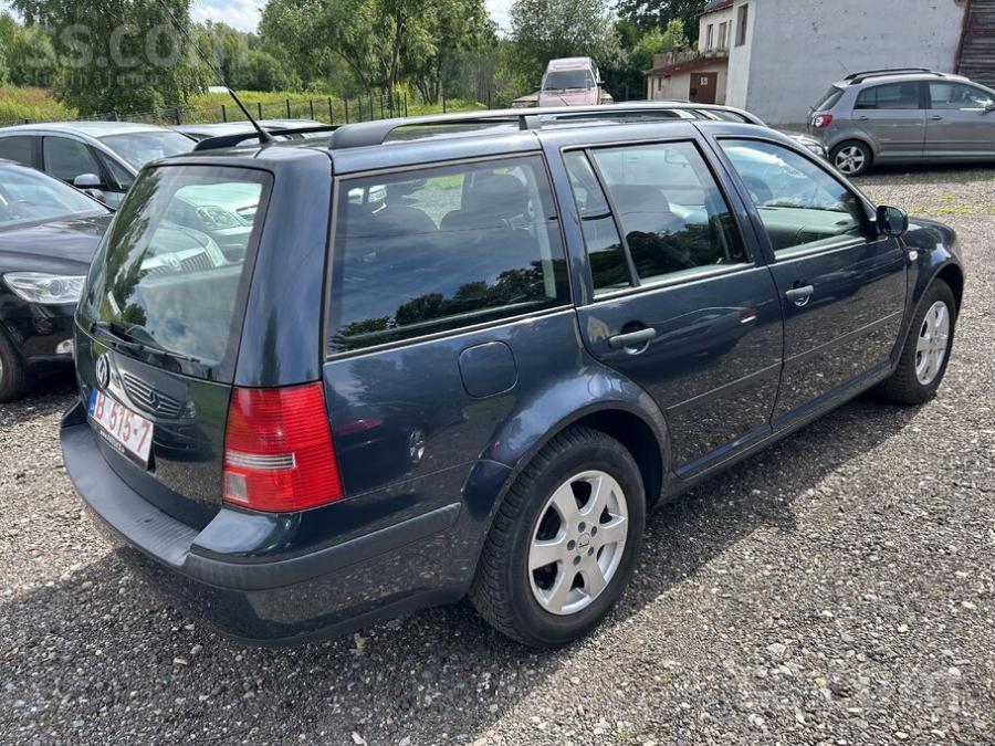 Zils Volkswagen Golf 2004 Limbaži, ar dzinēja tilpumu 1.40 L un nobraukumu 183 tūkst. km par 3050 €, foto 5 vietnē AUTOMOTO.COM.LV