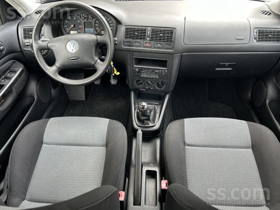 Zils Volkswagen Golf 2004 Limbaži, ar dzinēja tilpumu 1.40 L un nobraukumu 183 tūkst. km par 3050 €, foto 8 vietnē AUTOMOTO.COM.LV