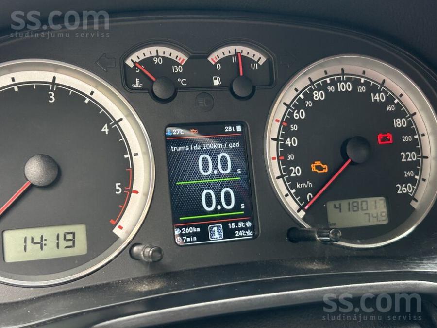 Zils Volkswagen Golf 2005 Rīga, ar dzinēja tilpumu 1.90 L un nobraukumu 418 tūkst. km par 2700 €, foto 15 vietnē AUTOMOTO.COM.LV