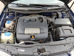 Blue Volkswagen Golf 2005 in Preili, with an engine capacity of 2.00 L and mileage of 260 thousand km for 2600 €, photo 10 on AUTOMOTO.COM.LV