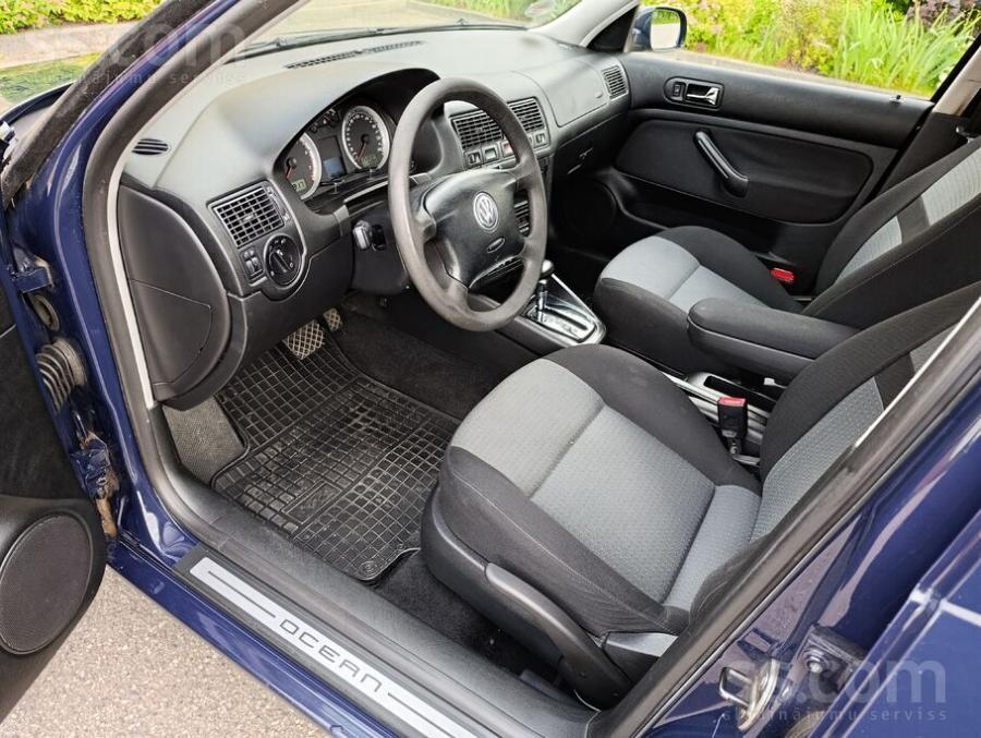 Blue Volkswagen Golf 2005 in Preili, with an engine capacity of 2.00 L and mileage of 260 thousand km for 2600 €, photo 14 on AUTOMOTO.COM.LV