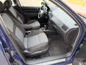 Blue Volkswagen Golf 2005 in Preili, with an engine capacity of 2.00 L and mileage of 260 thousand km for 2600 €, photo 18 on AUTOMOTO.COM.LV