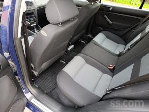 Blue Volkswagen Golf 2005 in Preili, with an engine capacity of 2.00 L and mileage of 260 thousand km for 2600 €, photo 19 on AUTOMOTO.COM.LV