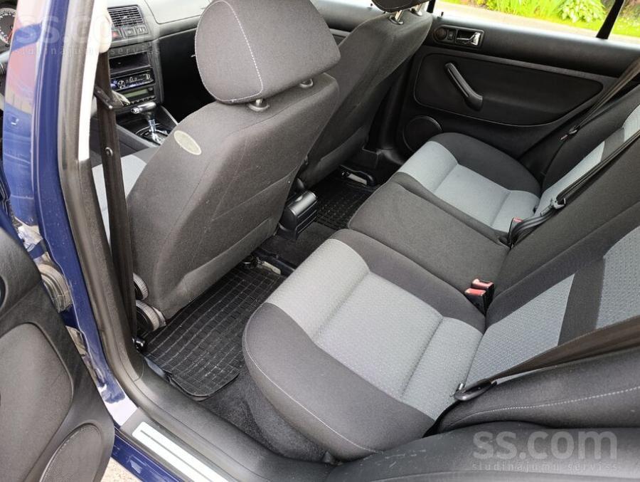 Blue Volkswagen Golf 2005 in Preili, with an engine capacity of 2.00 L and mileage of 260 thousand km for 2600 €, photo 19 on AUTOMOTO.COM.LV