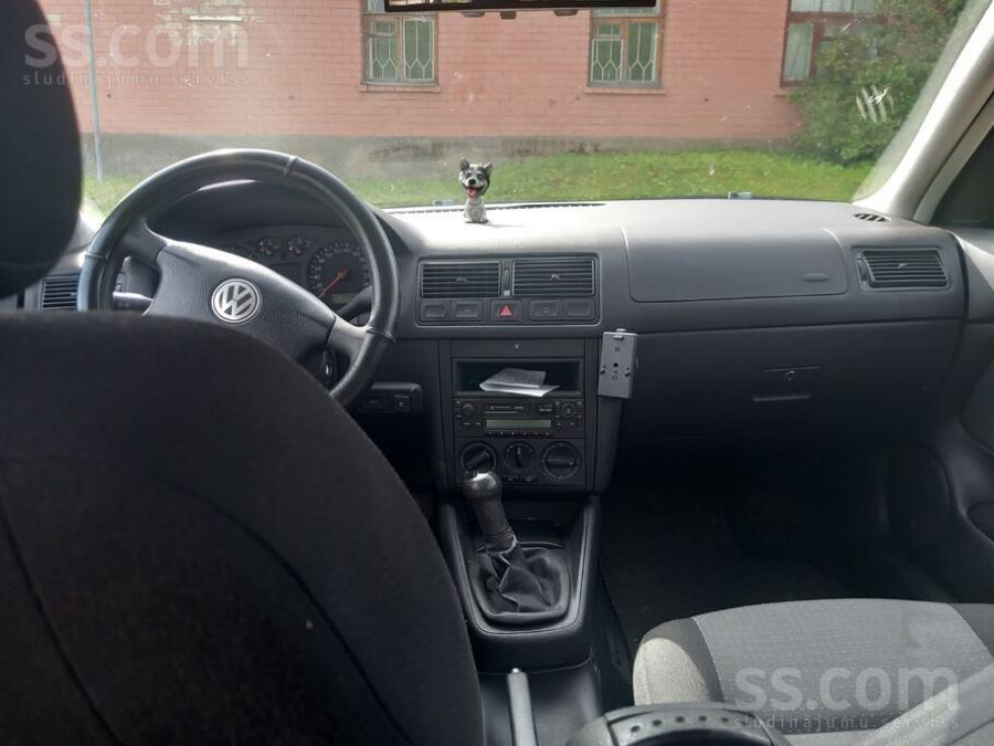Blue Volkswagen Golf 2005 in Kraslava, with an engine capacity of 2.00 L and mileage of 275 thousand km for 1600 €, photo 3 on AUTOMOTO.COM.LV