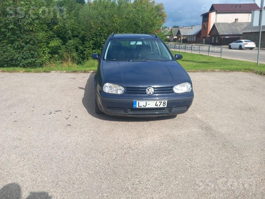 Blue Volkswagen Golf 2005 in Kraslava, with an engine capacity of 2.00 L and mileage of 275 thousand km for 1600 €, photo 4 on AUTOMOTO.COM.LV