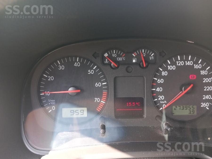 Blue Volkswagen Golf 2005 in Kraslava, with an engine capacity of 2.00 L and mileage of 275 thousand km for 1600 €, photo 8 on AUTOMOTO.COM.LV