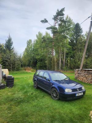 Zils Volkswagen Golf 2005 Repina, ar dzinēja tilpumu 1.90 L un nobraukumu 0 tūkst. km par 1200 €, foto 3 vietnē AUTOMOTO.COM.LV