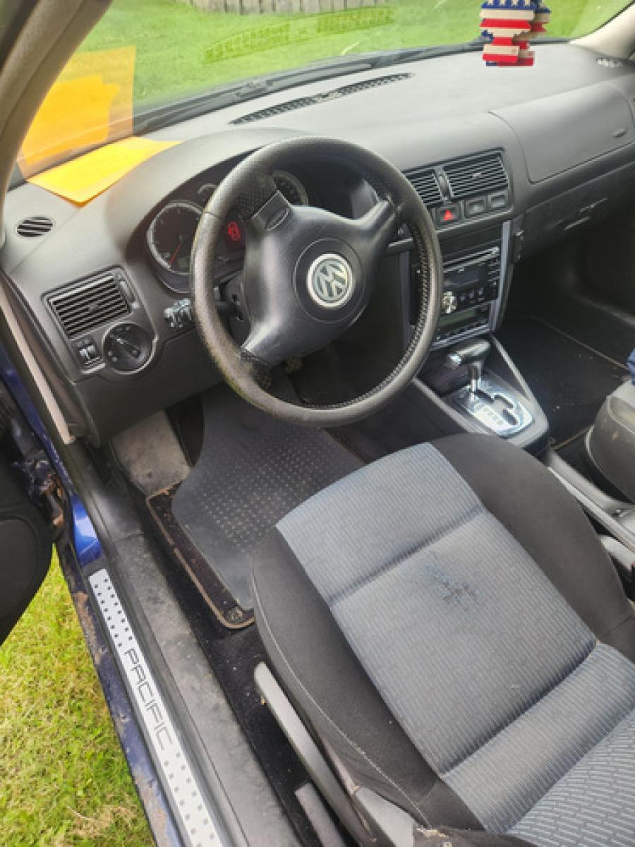 Zils Volkswagen Golf 2005 Repina, ar dzinēja tilpumu 1.90 L un nobraukumu 0 tūkst. km par 1200 €, foto 5 vietnē AUTOMOTO.COM.LV