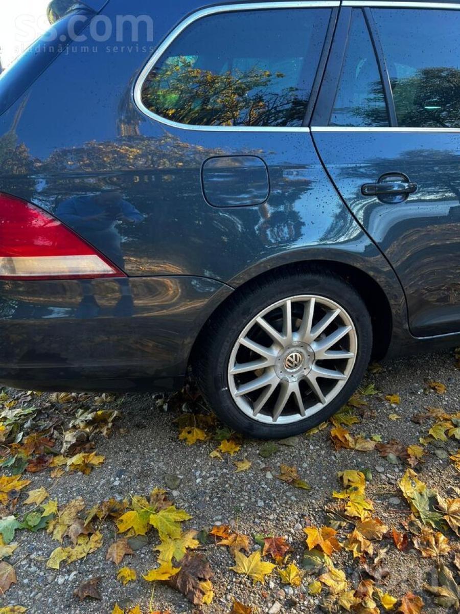 Blue Volkswagen Golf 2007 in Limbazi, with an engine capacity of 1.40 L and mileage of 224 thousand km for 4200 €, photo 11 on AUTOMOTO.COM.LV