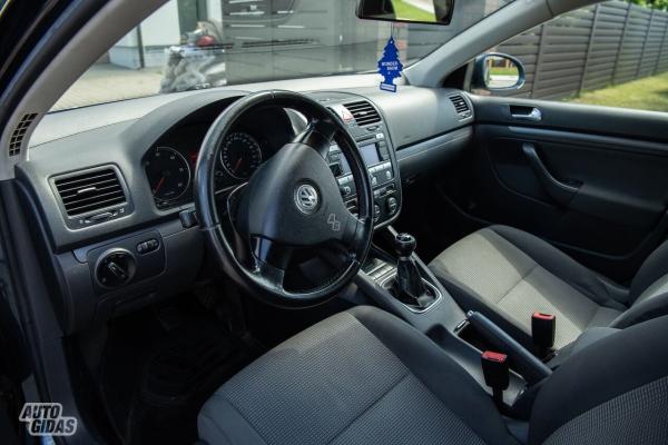 Zils Volkswagen Golf 2007 Viļņa, ar dzinēja tilpumu 1.90 L un nobraukumu 385 tūkst. km par 1000 €, foto 2 vietnē AUTOMOTO.COM.LV