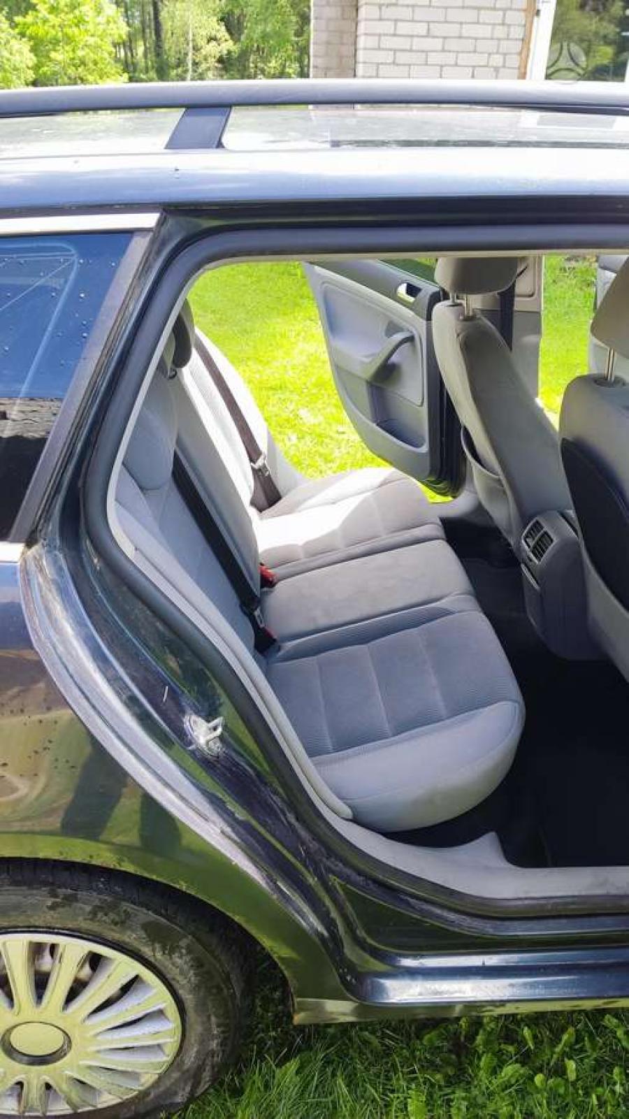 Zils Volkswagen Golf 2007 Viļņa, ar dzinēja tilpumu 1.97 L un nobraukumu 353 tūkst. km par 950 €, foto 5 vietnē AUTOMOTO.COM.LV