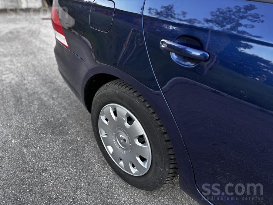 Blue Volkswagen Golf 2007 in Rezekne, with an engine capacity of 1.90 L and mileage of 258 thousand km for 3350 €, photo 12 on AUTOMOTO.COM.LV