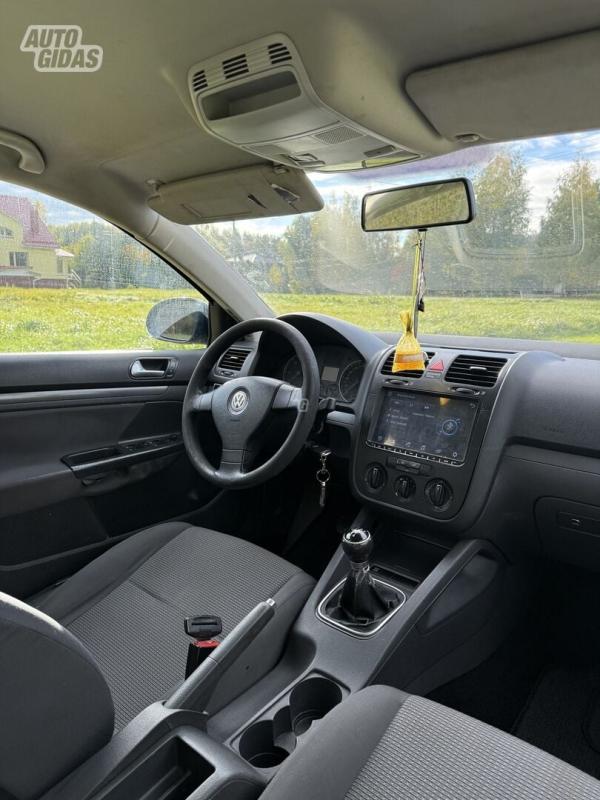 Blue Volkswagen Golf 2007 in Jonava, with an engine capacity of 1.90 L and mileage of 288 thousand km for 1250 €, photo 9 on AUTOMOTO.COM.LV