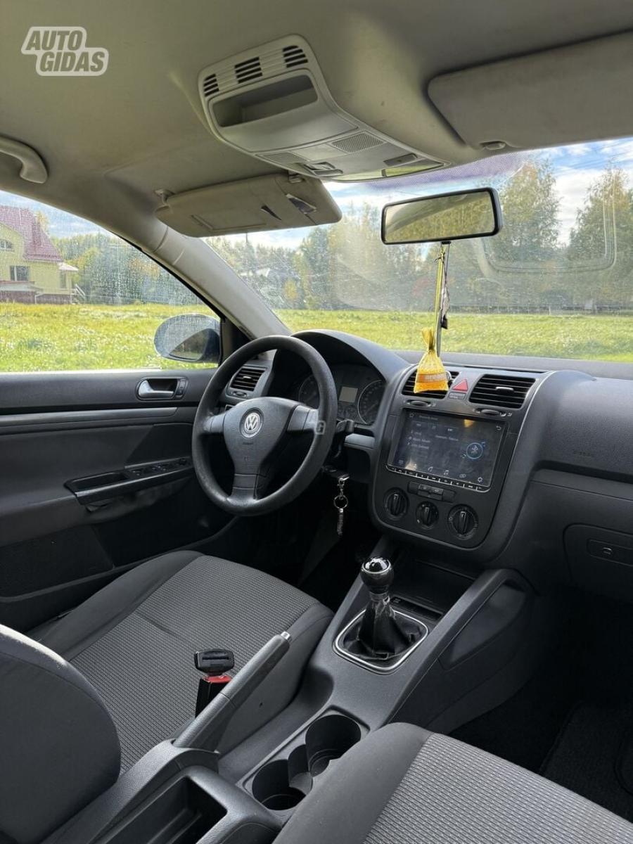 Blue Volkswagen Golf 2007 in Jonava, with an engine capacity of 1.90 L and mileage of 288 thousand km for 1250 €, photo 9 on AUTOMOTO.COM.LV