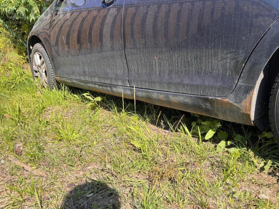 Blue Volkswagen Golf 2008 in Ventspils, with an engine capacity of 1.90 L and mileage of 328 thousand km for 1050 €, photo 9 on AUTOMOTO.COM.LV
